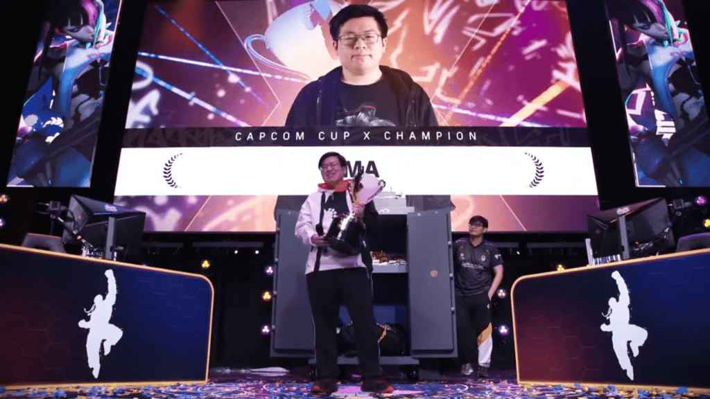 『スト6』大会「CAPCOM CUP X」の優勝者はUMA選手。ジュリで100万ドル